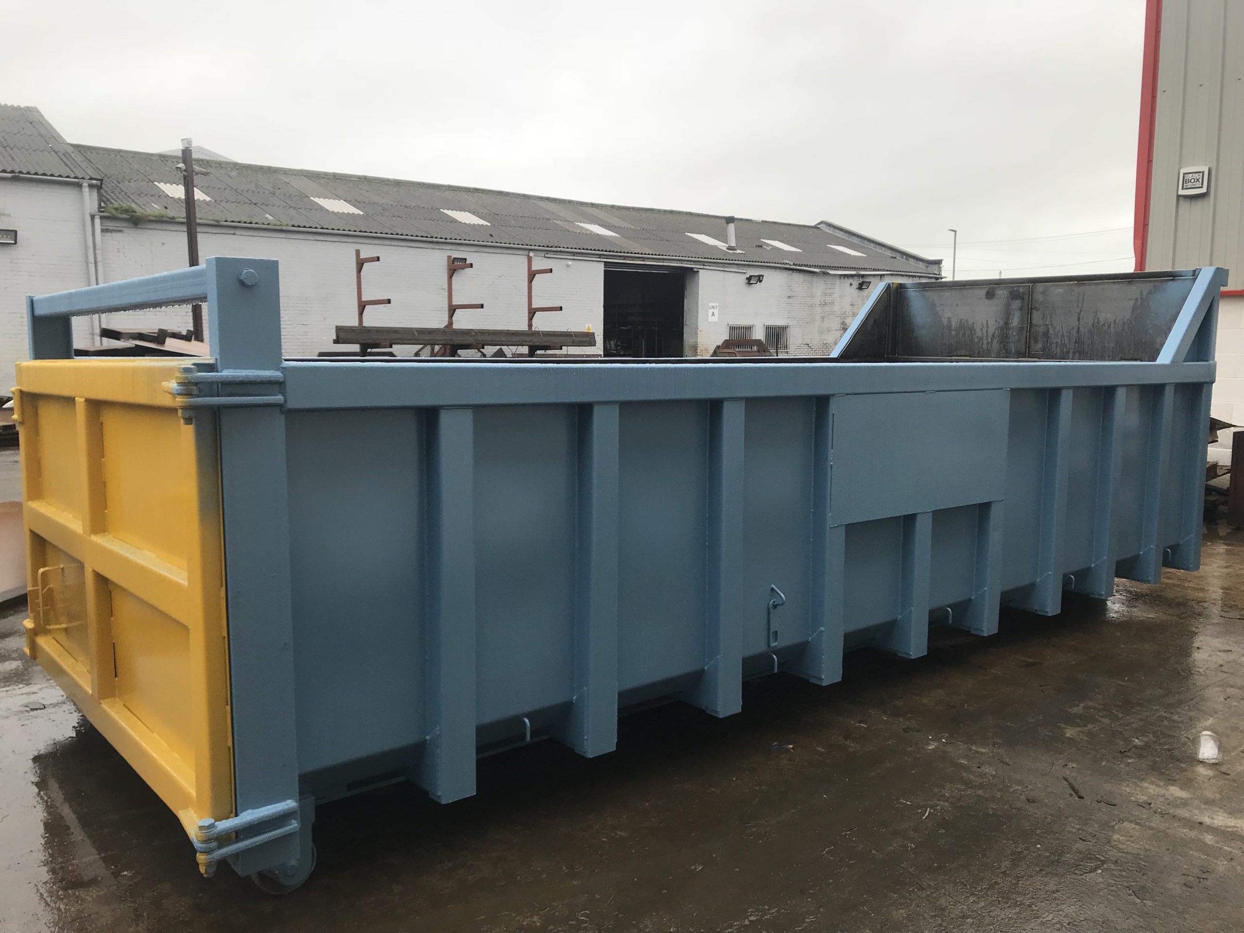 Roll on roll off (RORO) skips manufacturers in UK and Europe